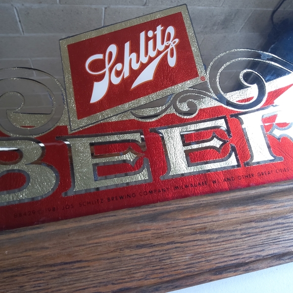 Schlitz | Wall Decor | Vtg 981 Wooden Frame Schlitz Beer Mirrored Sign ...